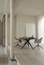 Dyyk Ids eetkamerstoel beige onderstel Cosmo nude – HelloChair