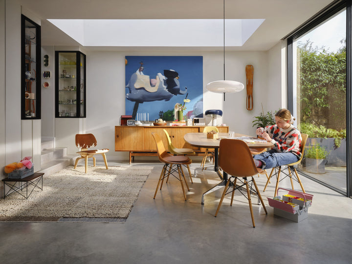 Vitra Eames Segmented eettafel 240x110 cm walnut – HelloChair