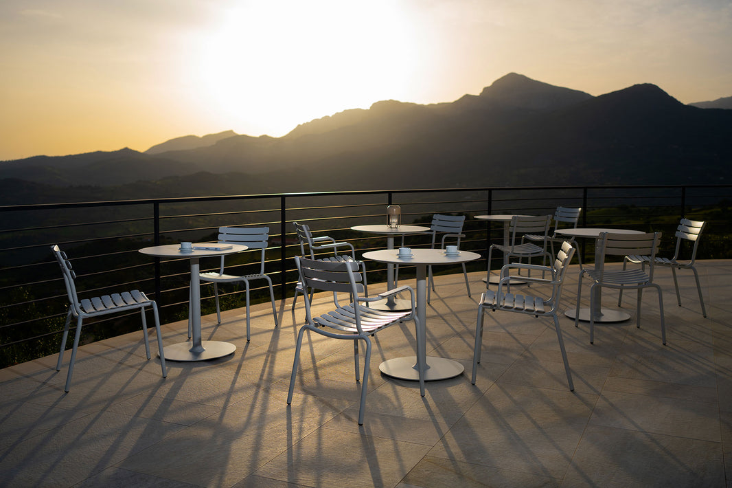 Houe Alua Dining tuinstoel Muted White – HelloChair