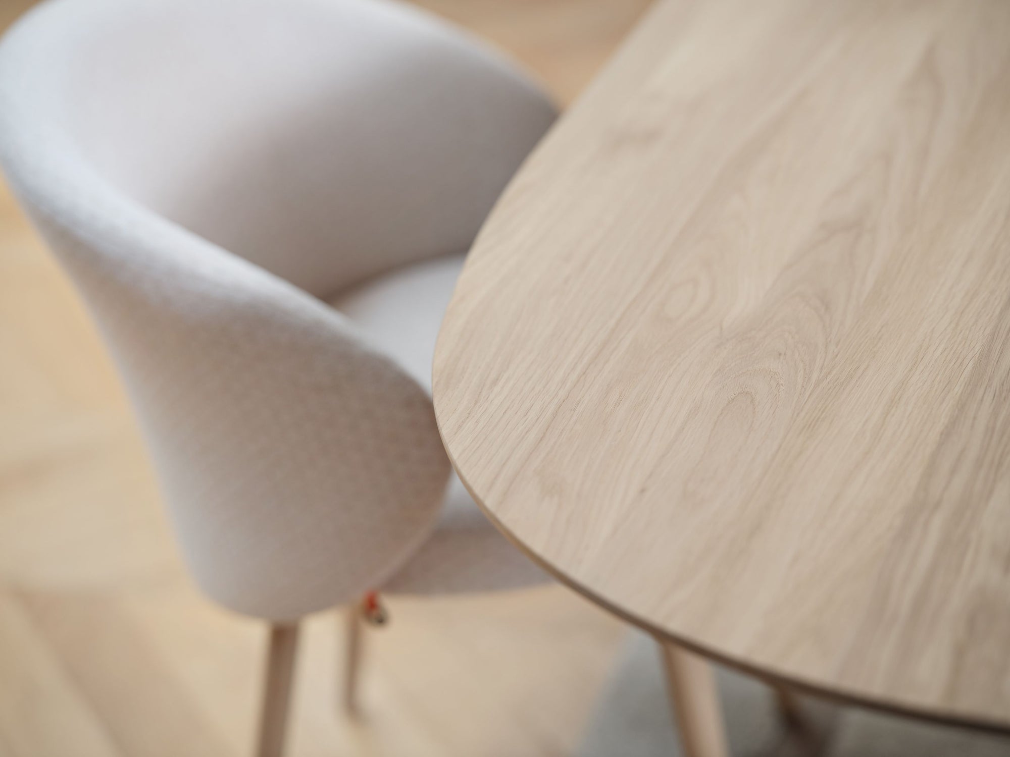 Mobitec Blossom T0200 eettafel eiken naturel 135 x 180 cm – HelloChair