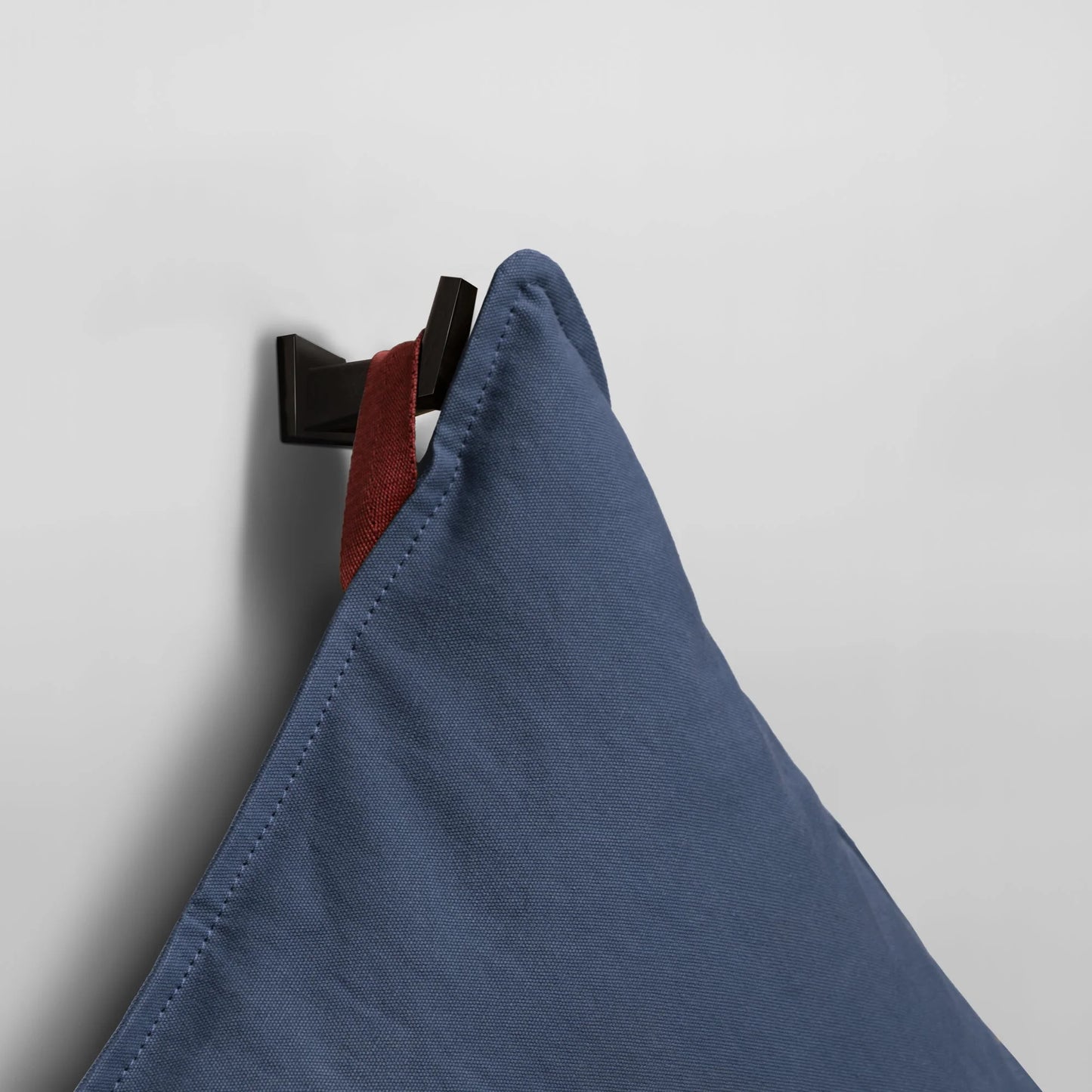 Stoov Ploov warmtekussen 45x60 cm Canvas Midnight Blue – HelloChair