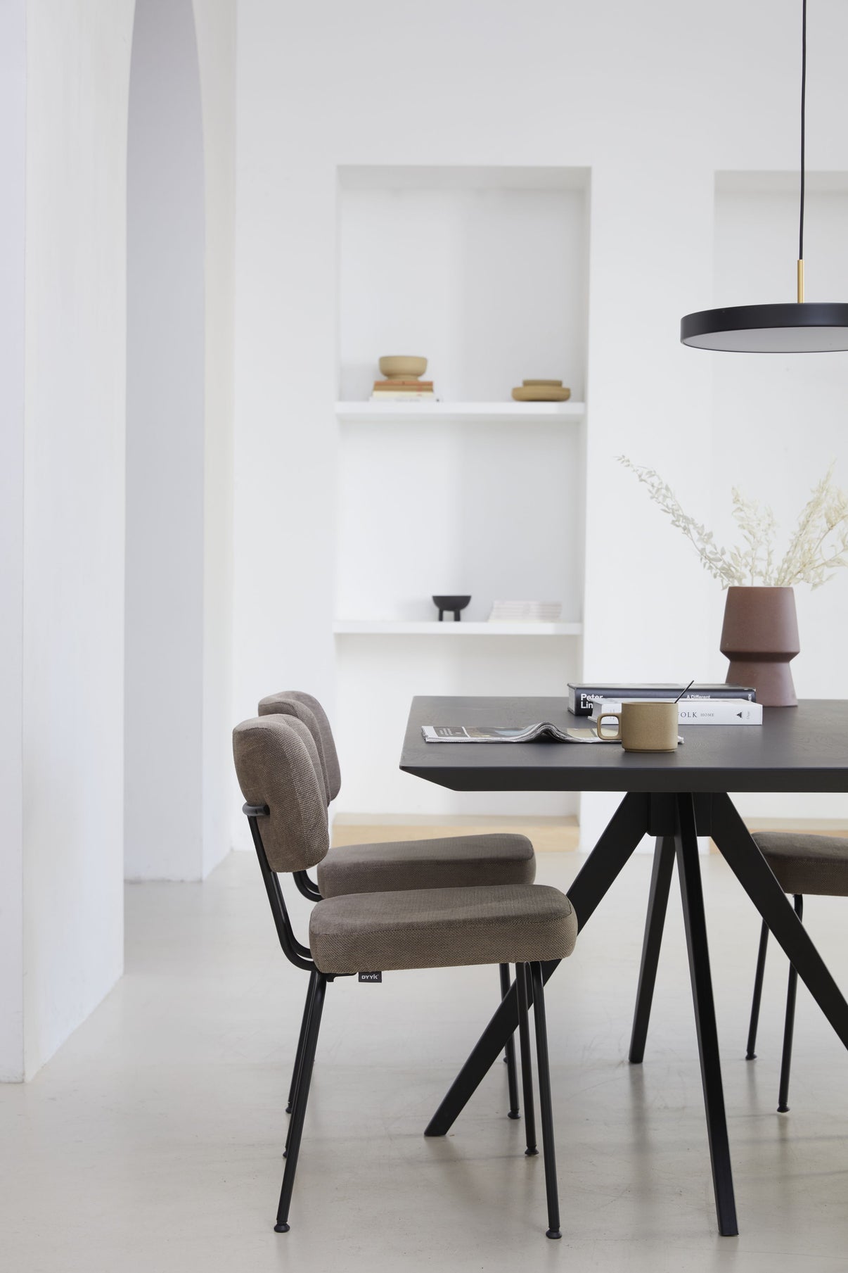 Dyyk Ted eetkamerstoel New Wool Stone Black – HelloChair