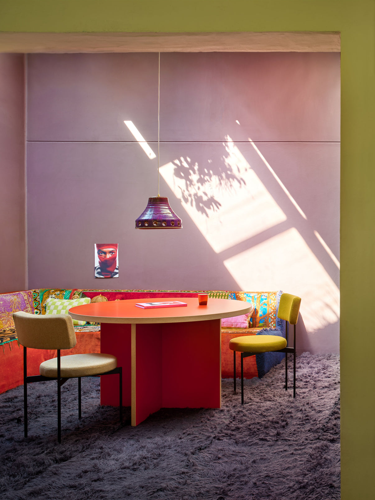 HKliving Dining Table eettafel Ø130 cm orange – HelloChair