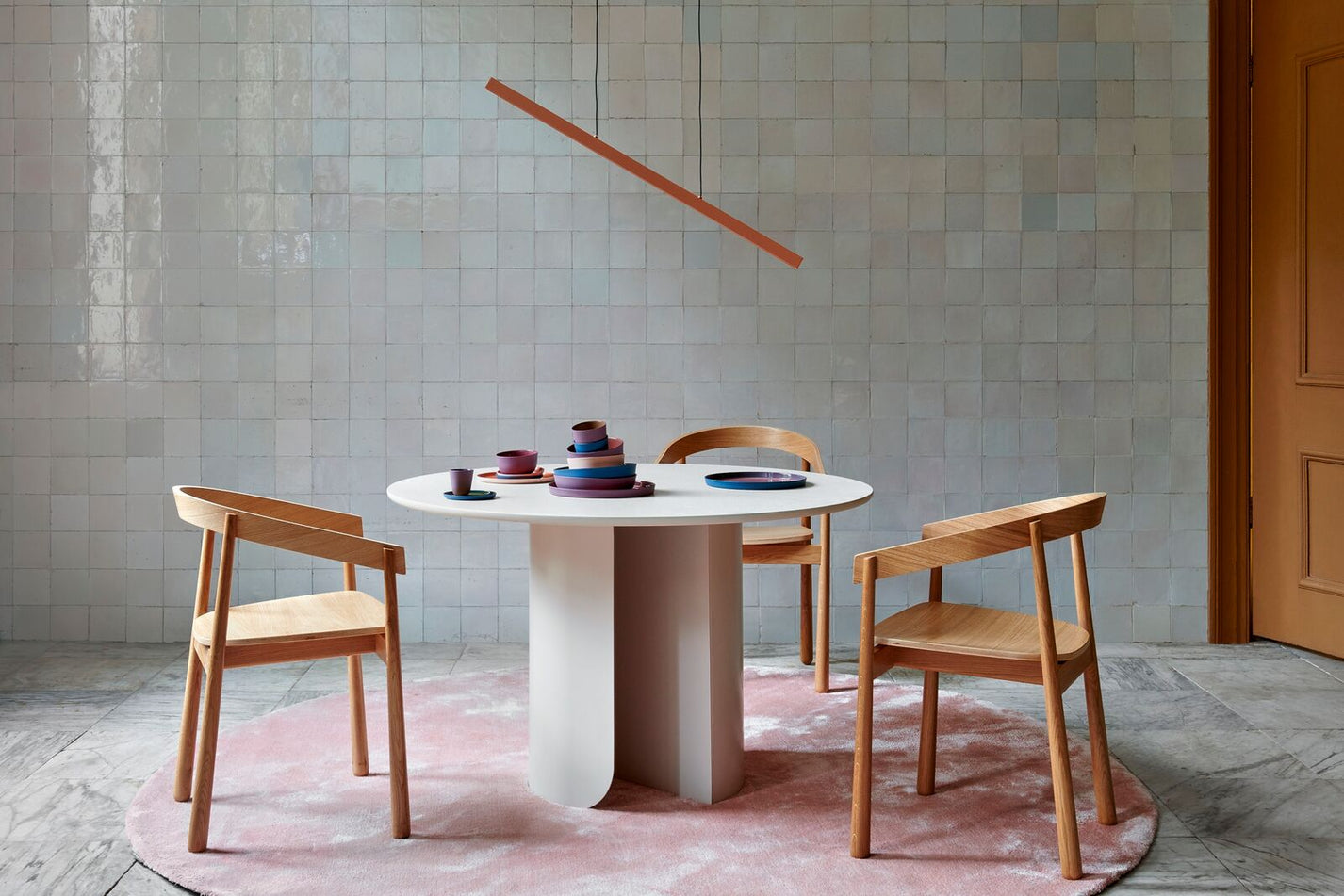 FEST Plateau eettafel 120 sand – HelloChair