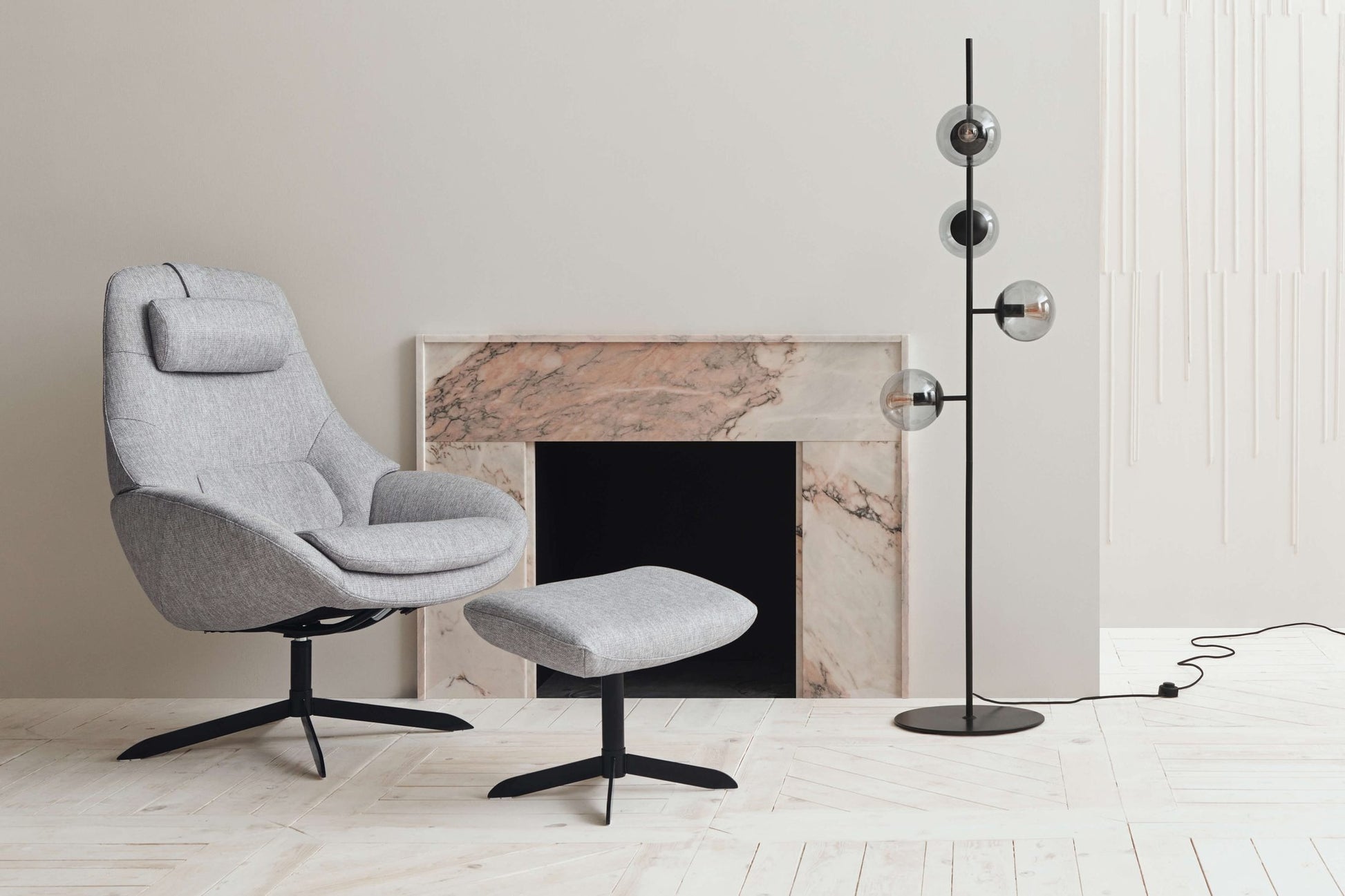Bolia Orb vloerlamp Black – HelloChair