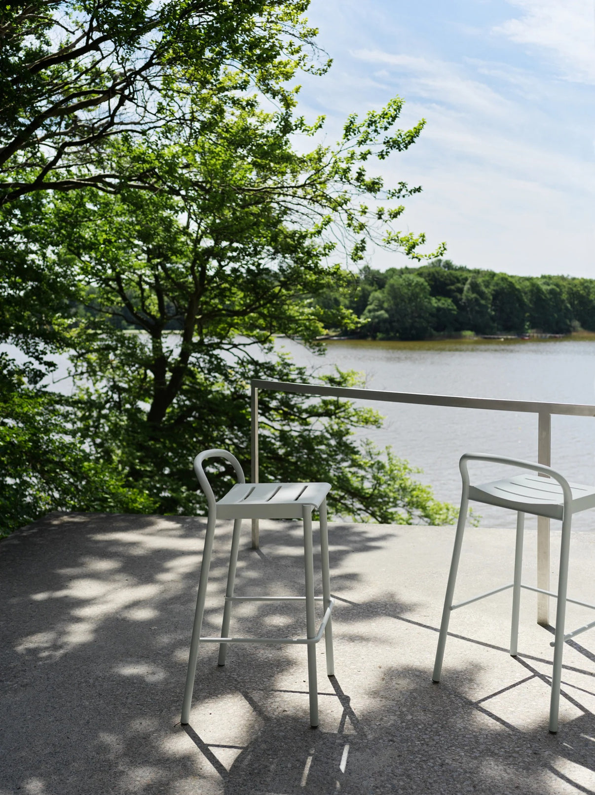 Muuto Linear Steel tuin barkruk H65 Black – HelloChair