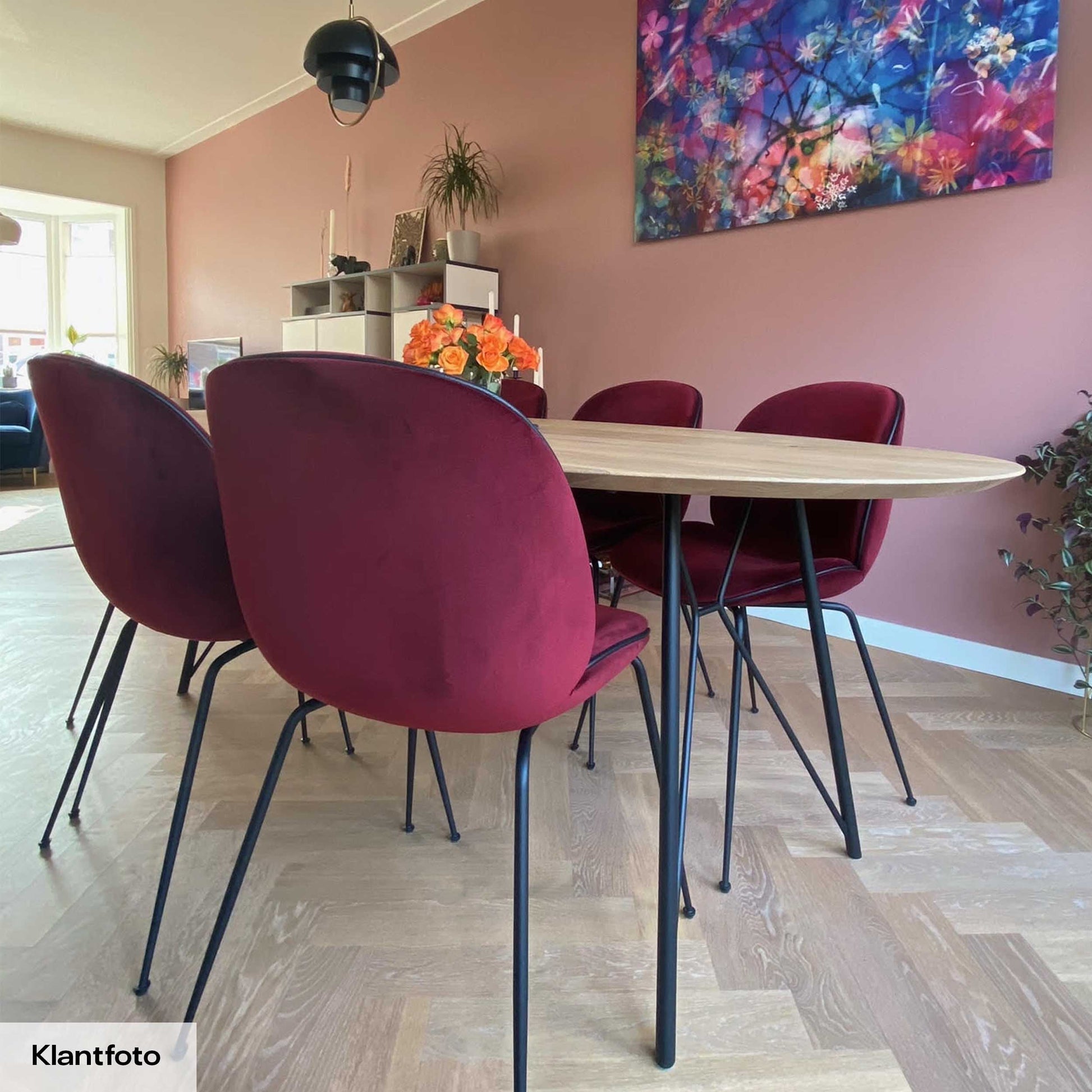 Gubi Beetle eetkamerstoel zwart staal gestoffeerd Dandy 602 – HelloChair