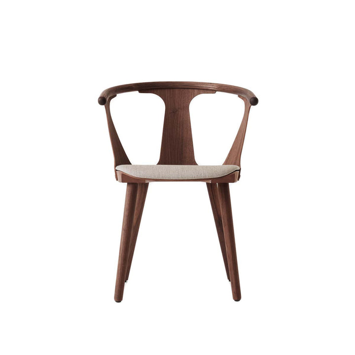 &Tradition In Between SK2 eetkamerstoel Walnut Rustin Elk – HelloChair